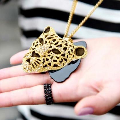 Rhinestone Leopard Tiger Head Chain Necklace Sweater Golden on Luulla