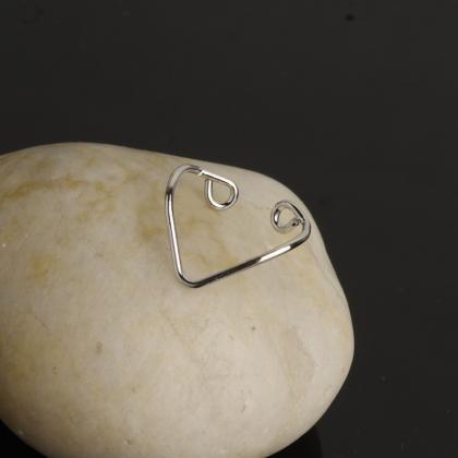 Simple Handmade V Shape Foot Ring on Luulla