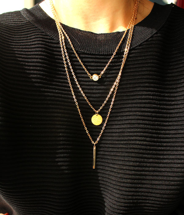 Trendy Women's Solid Color Sequins Embellished Necklace on Luulla