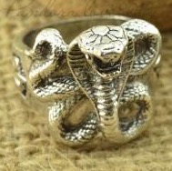Alloy Cobra Ring on Luulla