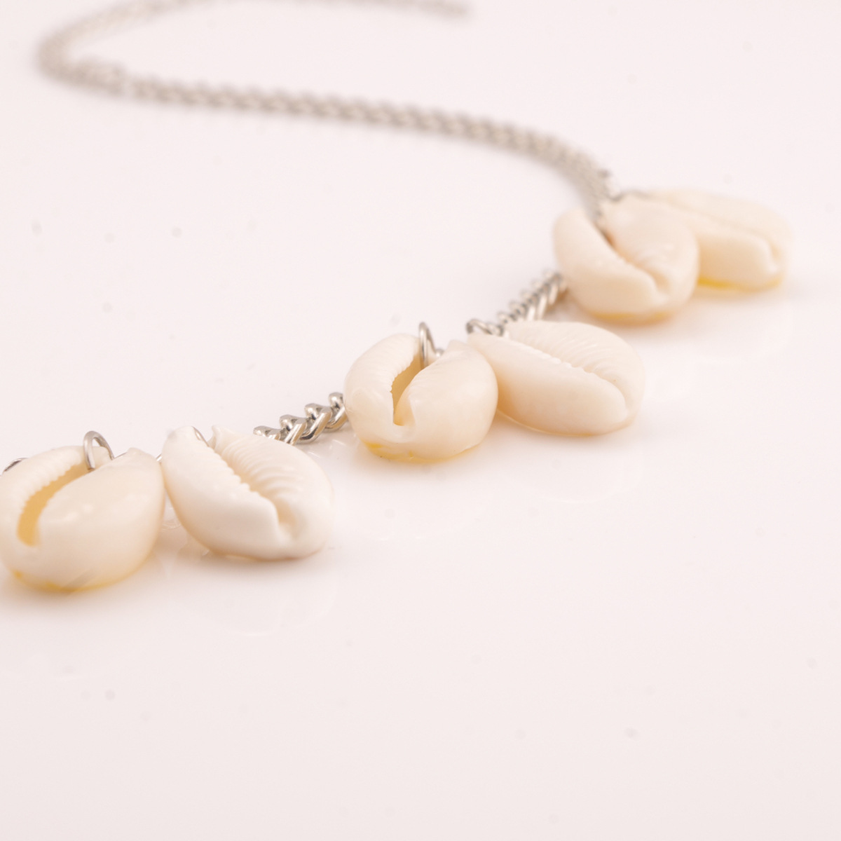 Natural Shell Short Clavicle Necklace on Luulla